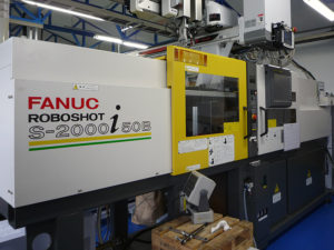 射出成形機 | 設備案内 | ファインモールド株式会社